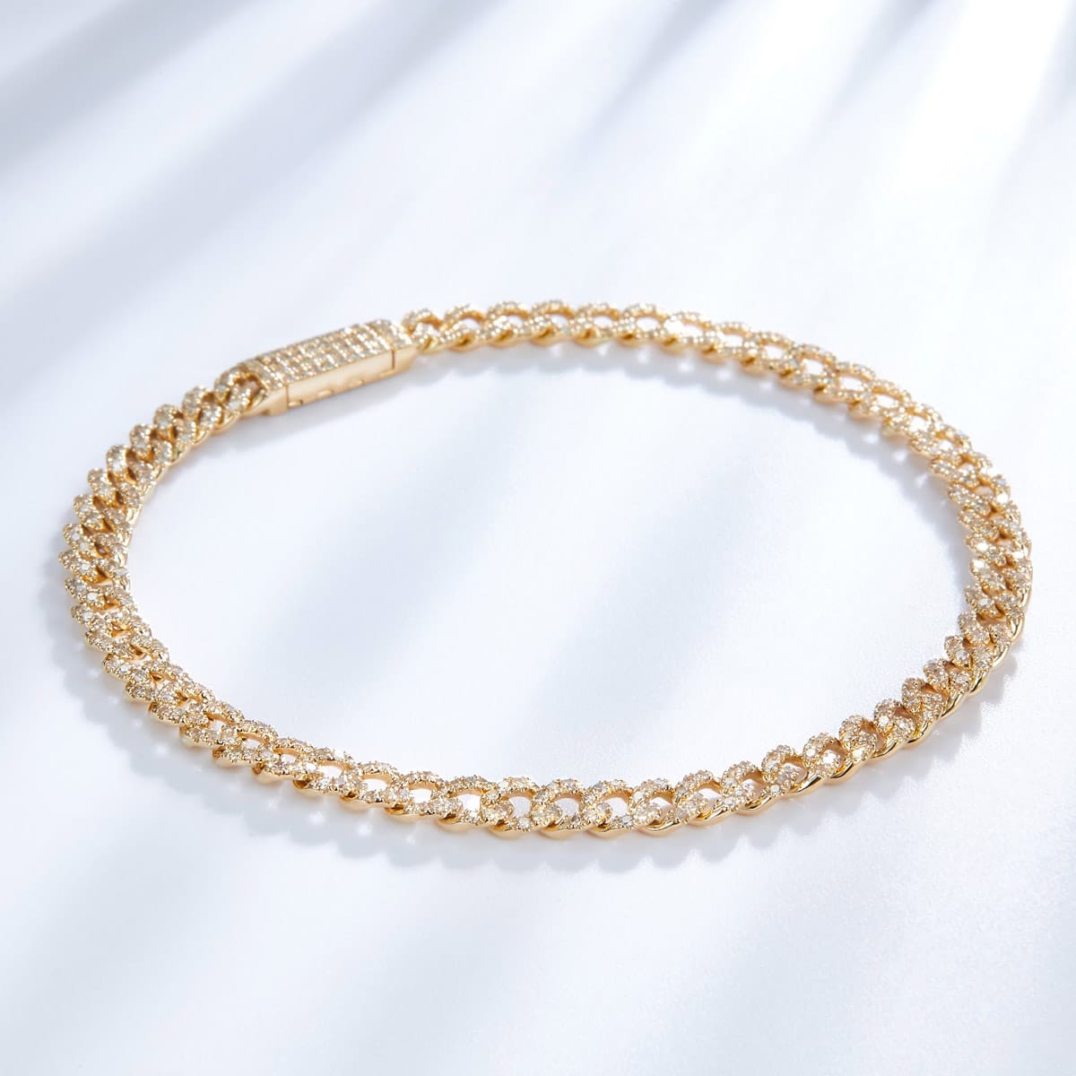 About Us – Iceberg Diamonds at Boulevard Mall
