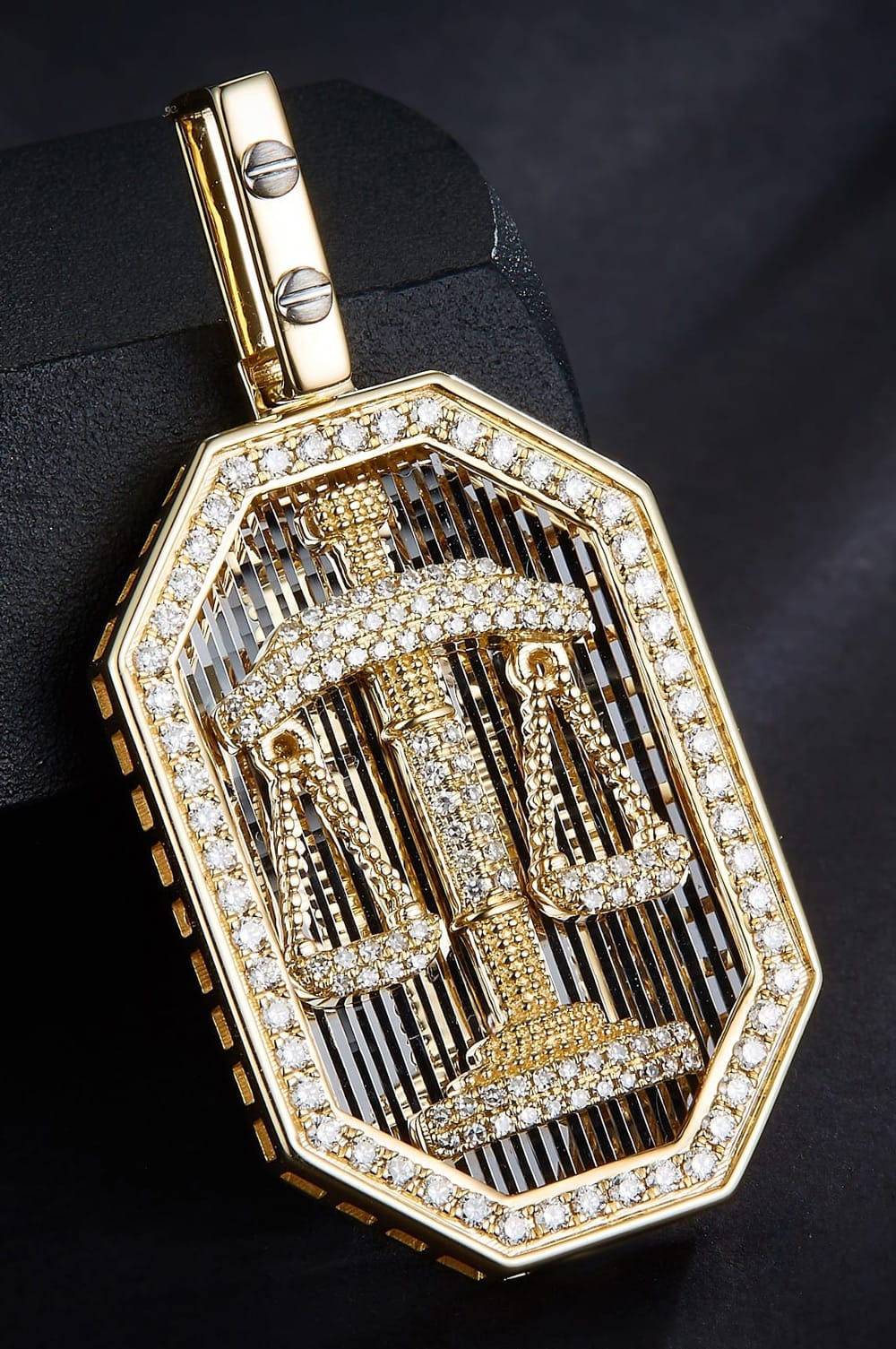 Custom Hip Hop Jewelry Design – Iceberg Diamonds at Boulevard Mall