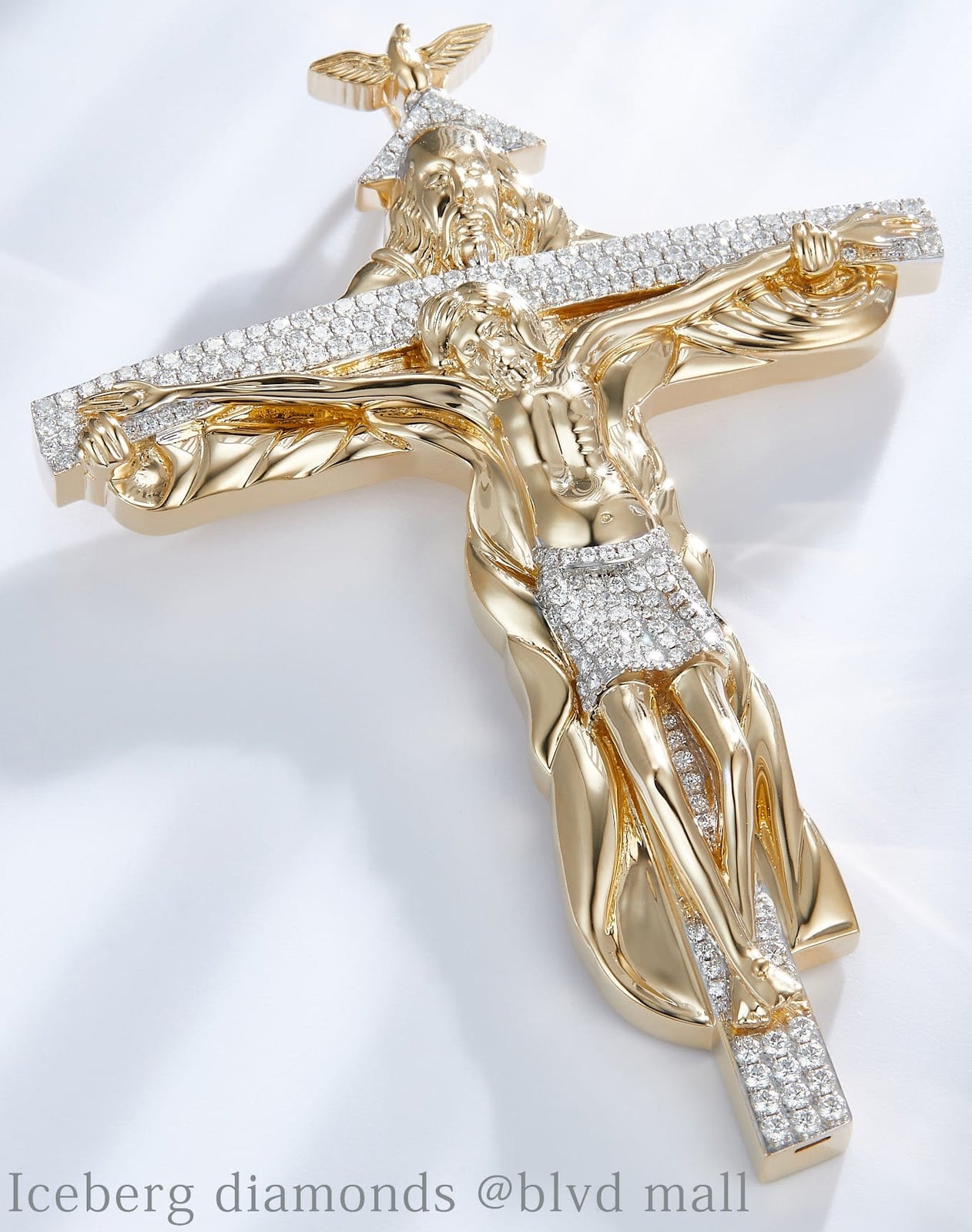 Custom Hip Hop Jewelry Design – Iceberg Diamonds at Boulevard Mall